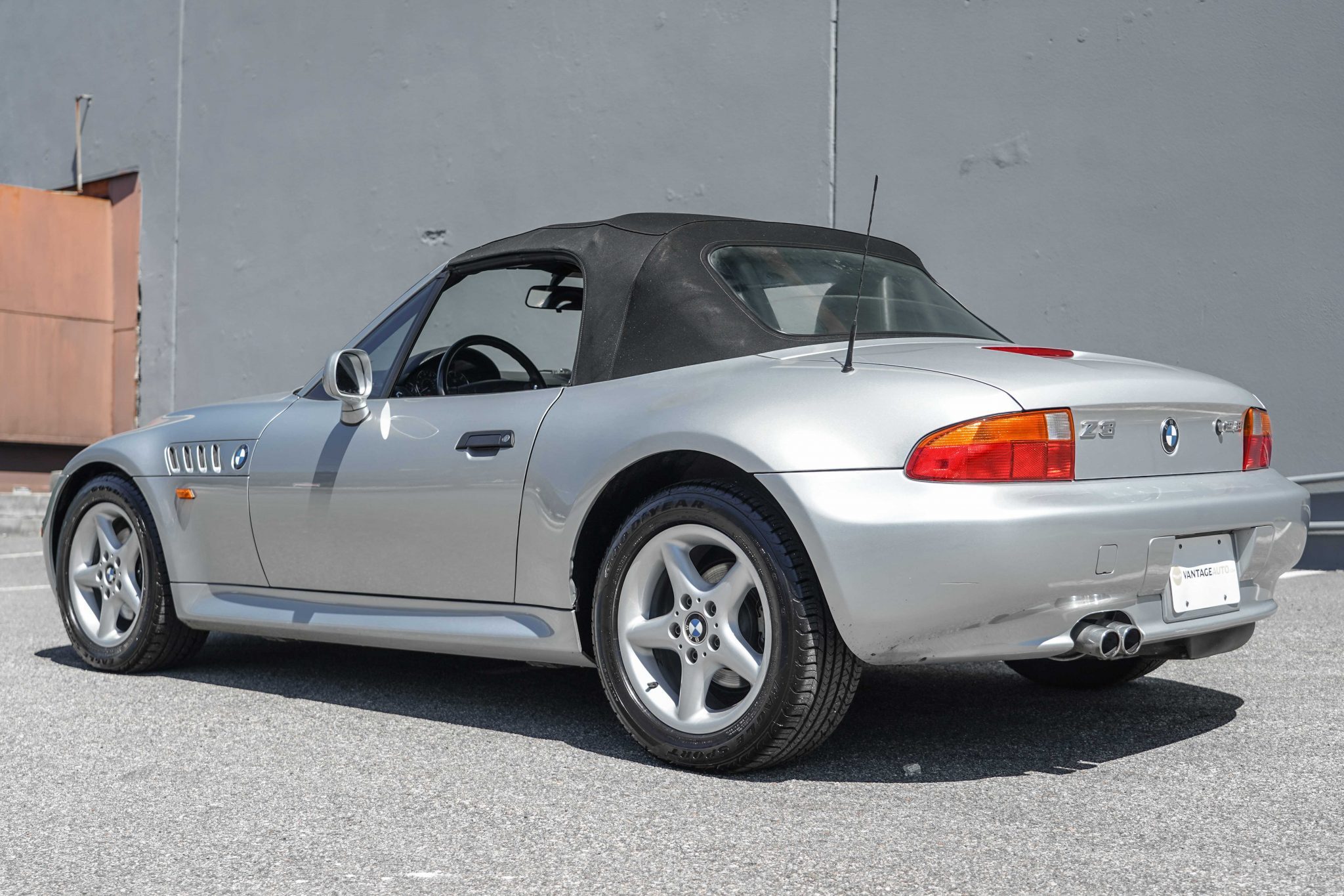 1999 BMW Z3 2.8 5-Speed – Exclusive Autoplex